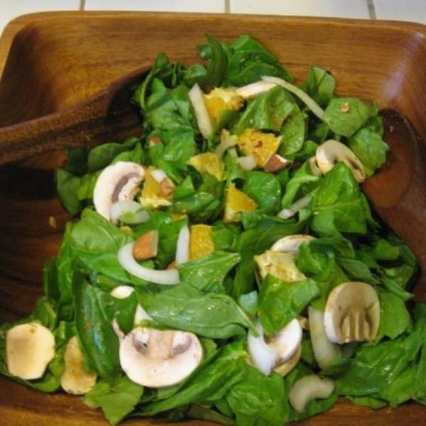 Tangy Spinach Salad – Easy Salad Recipes
